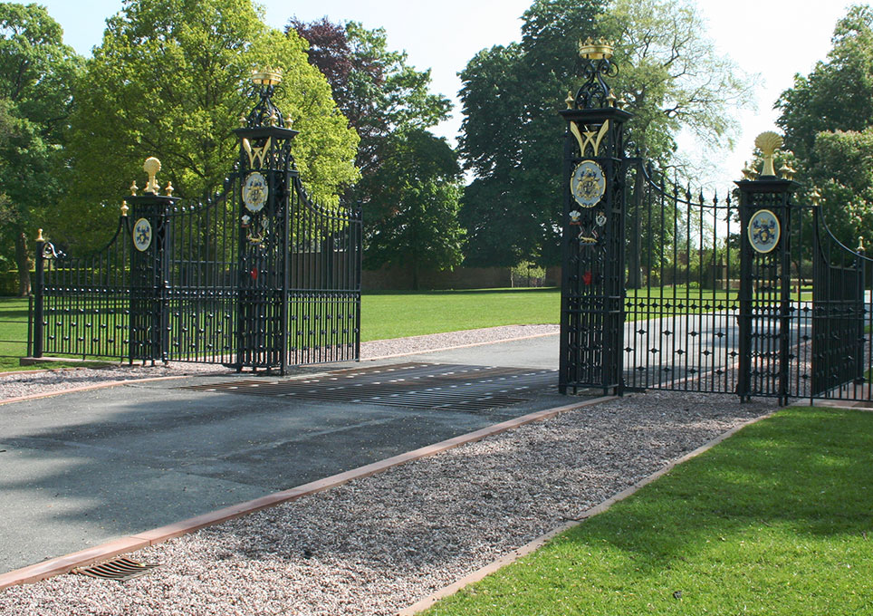 Eaton Park | commemorative gates – the Ironwork studio