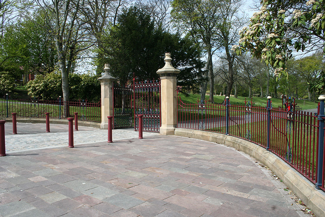 Barnes Park | gates – the Ironwork studio