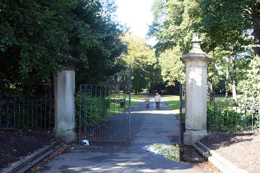 Barnes Park | gates – the Ironwork studio
