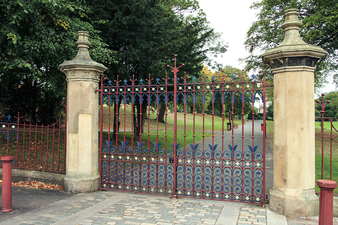 Barnes Park | gates – the Ironwork studio